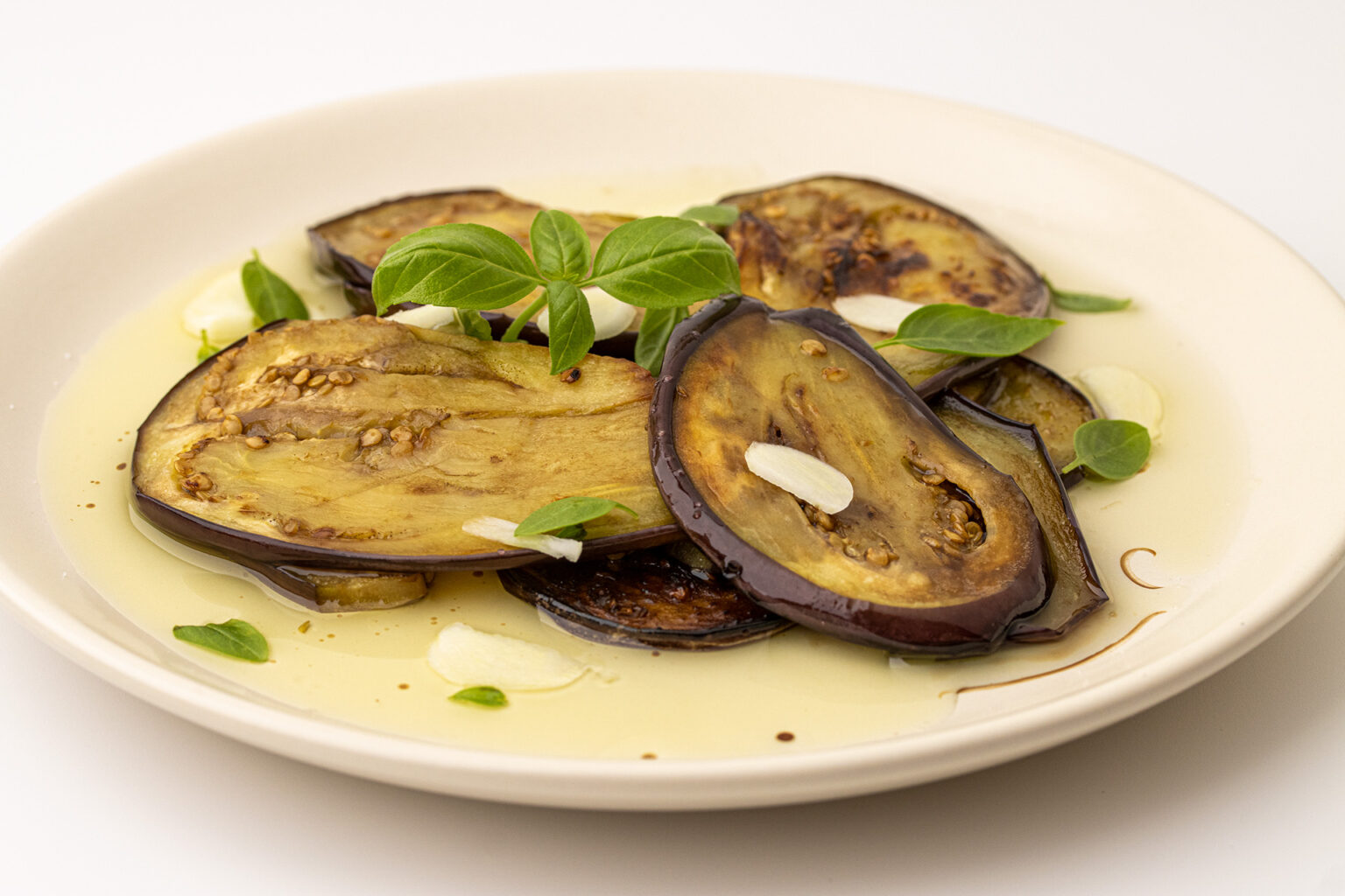 Salata od patlidžana i bijelog luka - Njam.ba